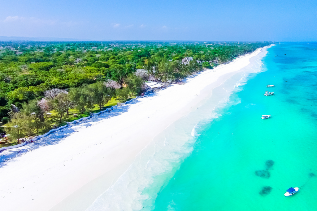 KENIAANSE KUST - African Travels - Diani Beach, Lamu, Mombassa